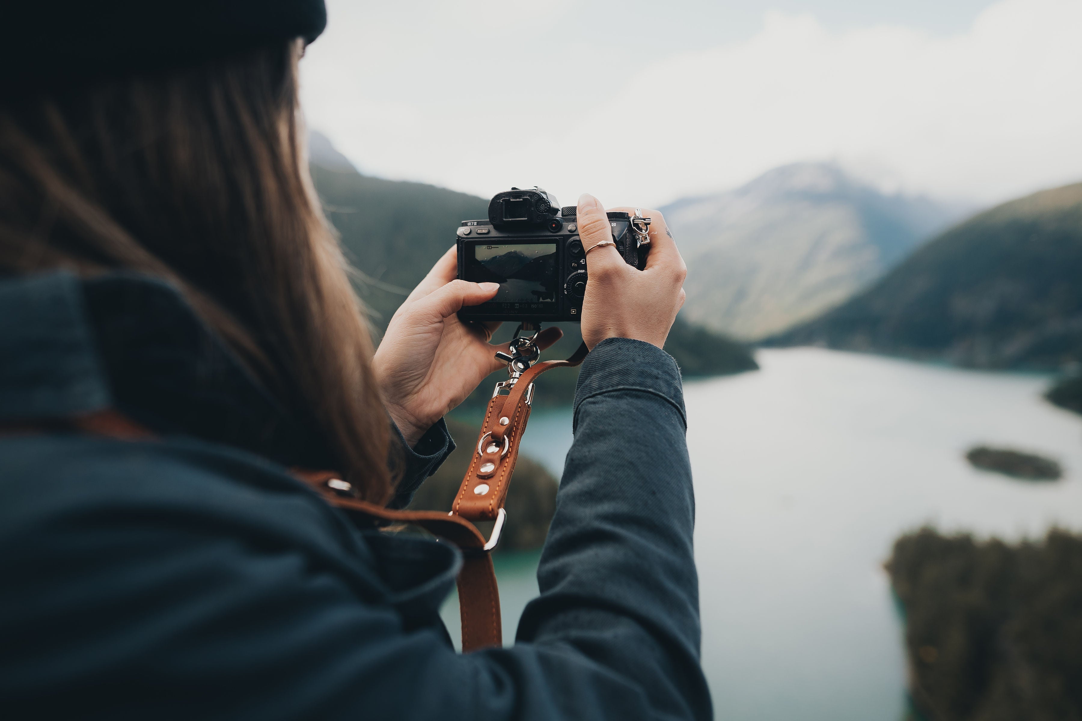 How a Dual Camera Harness Enhances Your Photography Experience – Coiro Shop